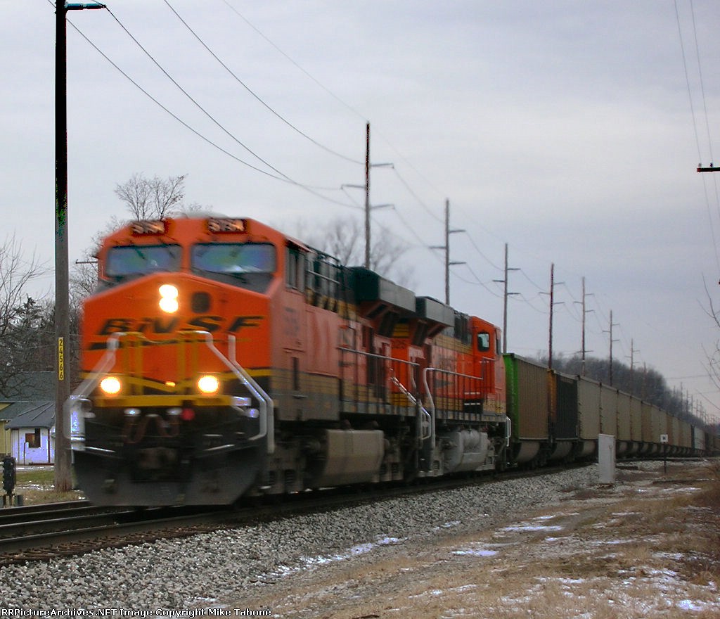 BNSF 5734